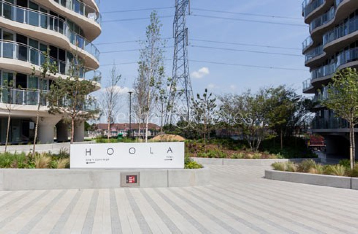 New Development to rent in Royal Victoria - Hoola Apartments, E16 ...